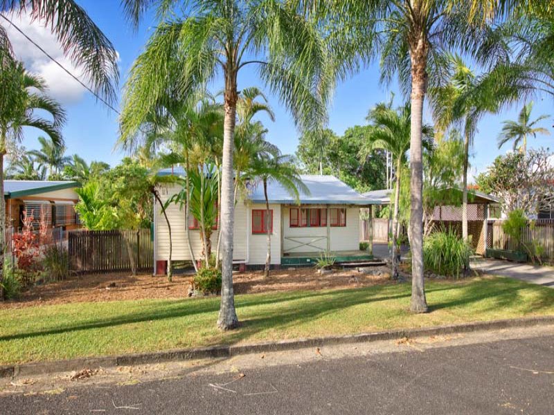 34 Miles Street, Manoora, Qld 4870 - Property Details