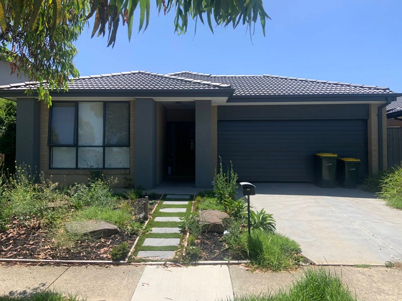 14 Featherbrook Drive, Point Cook, VIC 3030 - realestate.com.au
