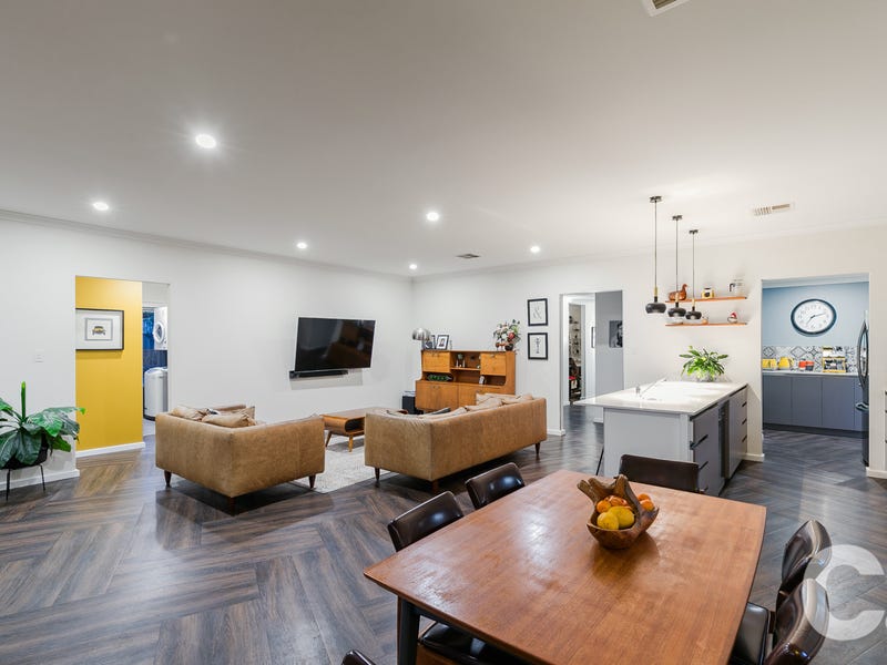 17 Tuart Ridge, Parmelia, WA 6167 - Property Details