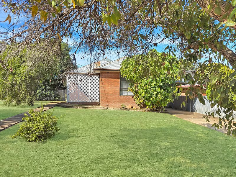 11 Dalley Street, Parkes, NSW 2870 - Property Details
