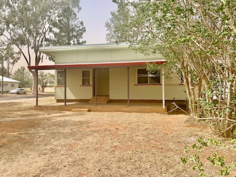 12 Castle Street, Chinchilla, QLD 4413 - realestate.com.au
