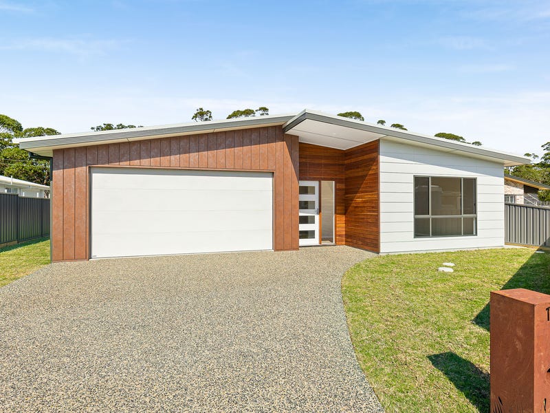 16 Azure Avenue, Broulee, NSW 2537 - Property Details