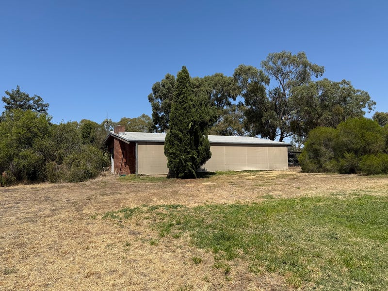 105 Murchison Road, Rushworth, Vic 3612 - Property Details