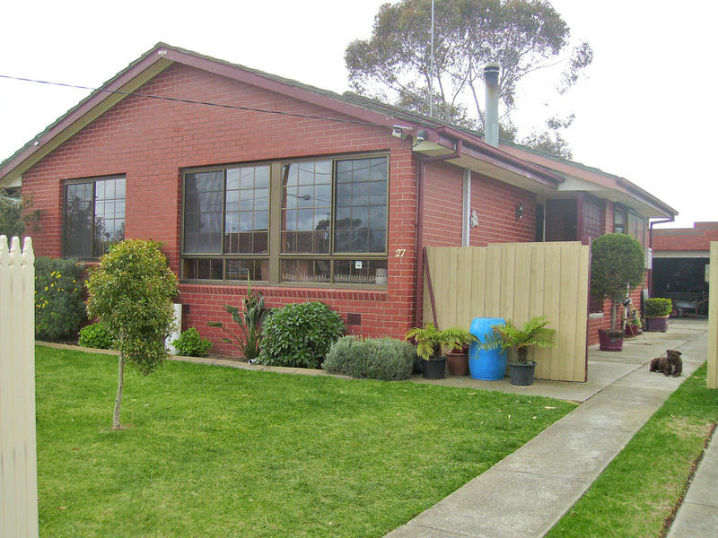 27 Veronica Avenue, Newcomb, Vic 3219 - Property Details