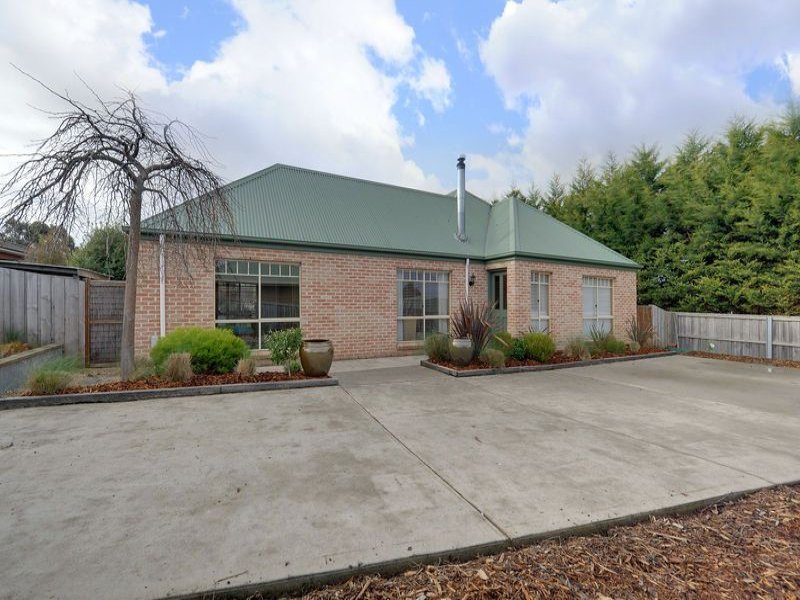10 Iris Court, Kingston, Tas 7050 - Property Details