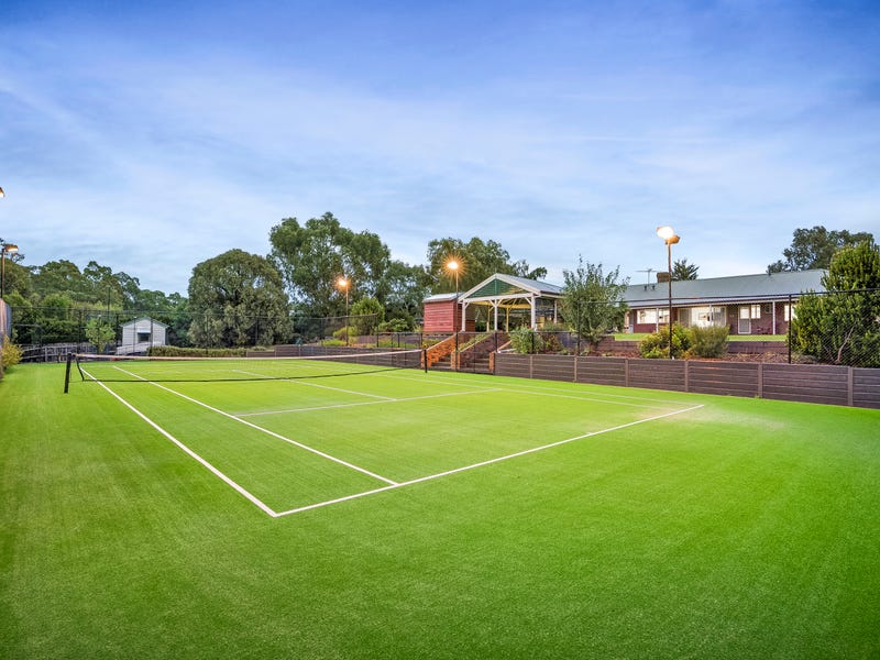 18 Greenock Court, Greenvale, Vic 3059 - Property Details