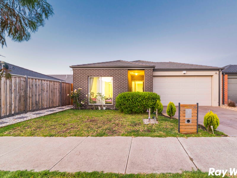 3 Scotch Lane, Cranbourne West, VIC 3977 - realestate.com.au