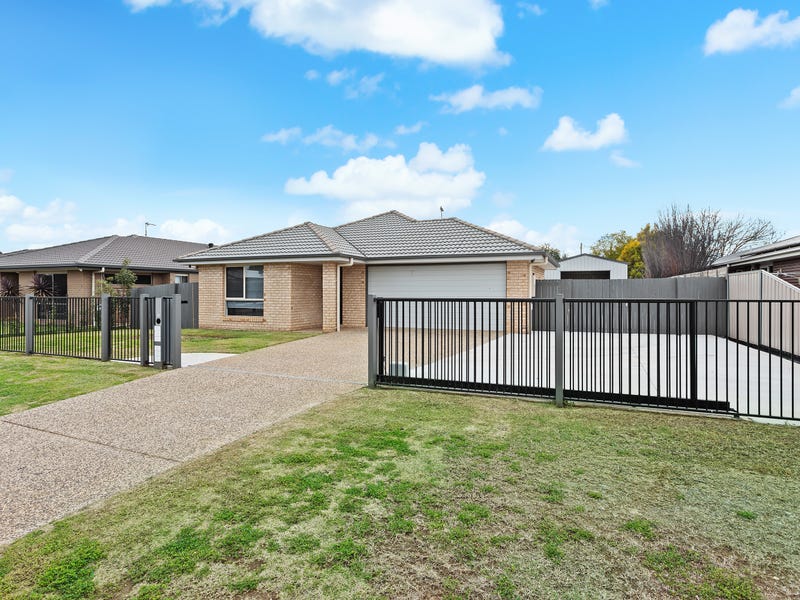 15 Murray Street, Oakey, Qld 4401 - Property Details