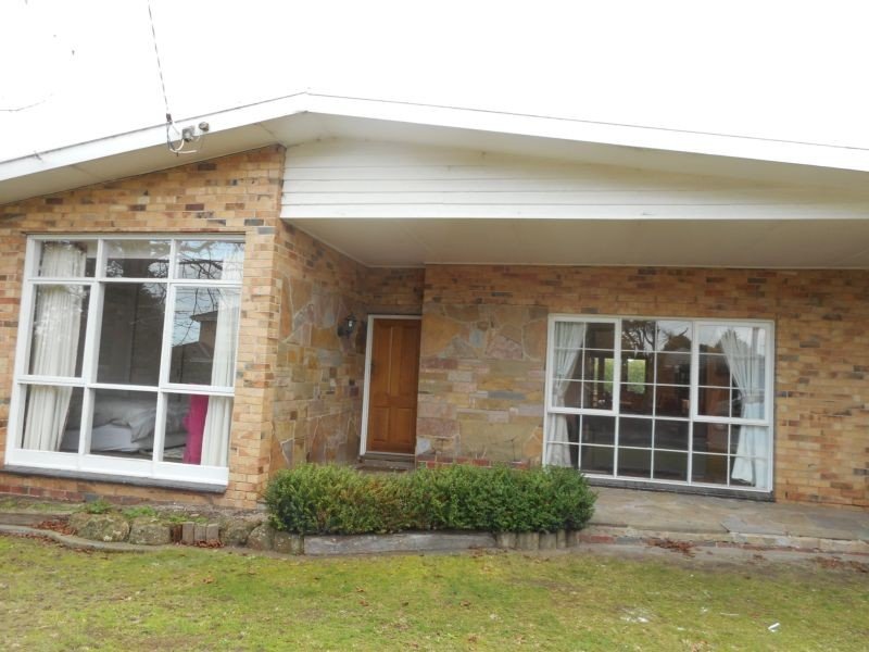 17 Catherine Road, Bentleigh East, VIC 3165 - realestate.com.au