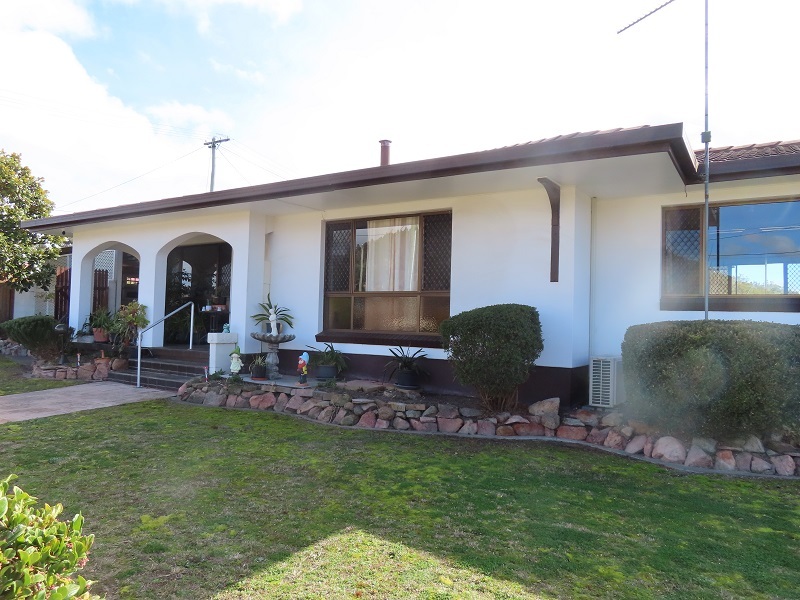 66 Amosfield Road, Stanthorpe, Qld 4380 - Property Details