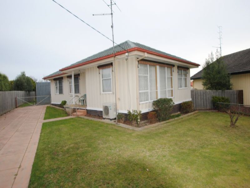 1 Dannock Street, Leongatha, VIC 3953 - realestate.com.au