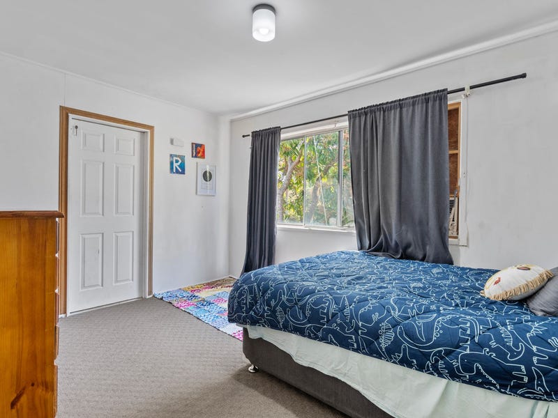 15 Claverton Street, Woodridge, Qld 4114 - Property Details