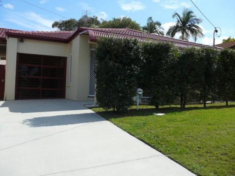 2 Virginia Grove, Southport, QLD 4215 - realestate.com.au