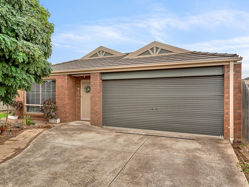 14 Hilton Street, Craigieburn, VIC 3064 - realestate.com.au