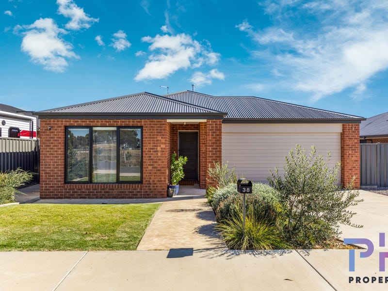 38 Hills Road, Marong, Vic 3515 - Property Details