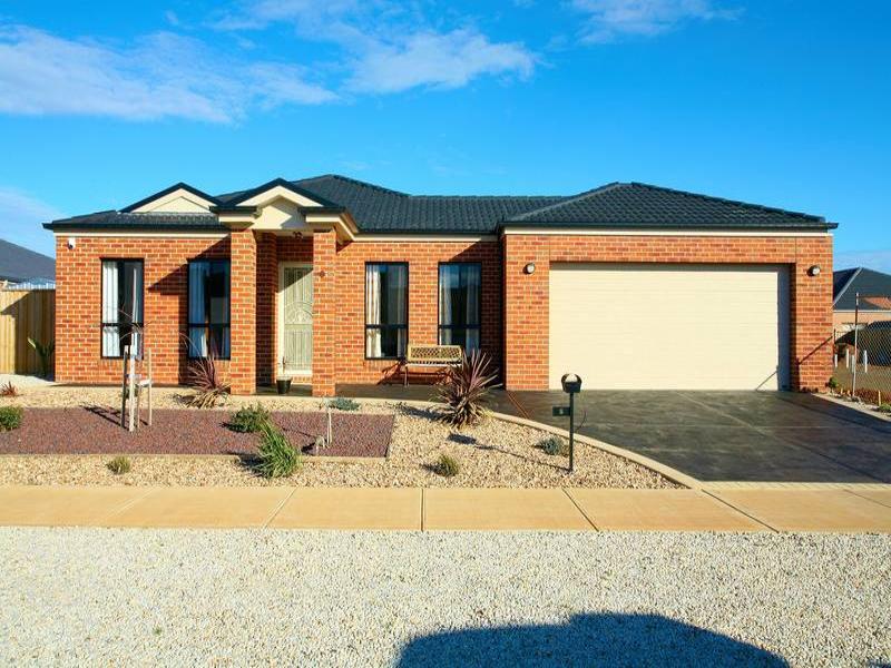 8 Lanata Way, Brookfield, Melton, Vic 3337 - Property Details