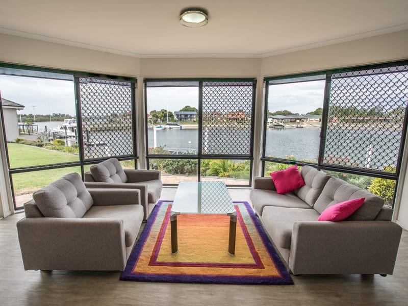 14 Edgewater Close, Yamba, NSW 2464 - Property Details