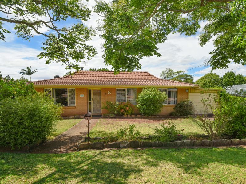 10 Chelsea Court, Centenary Heights, QLD 4350 - realestate.com.au