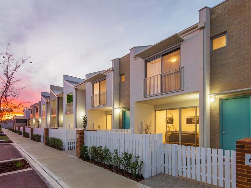 8 Azurite Way, Treeby, WA 6164 - Property Details