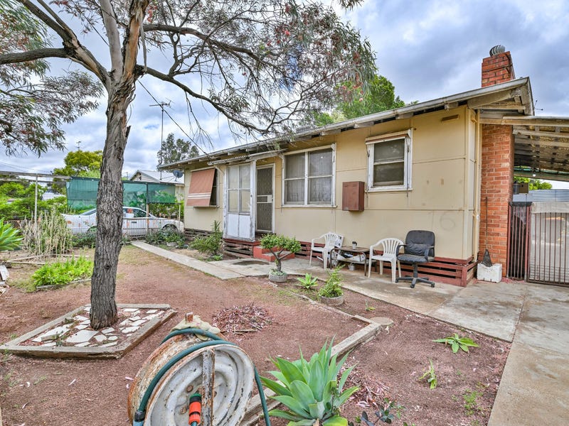 16 Warlen Avenue, Robinvale, Vic 3549 - Property Details