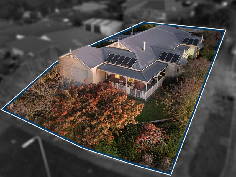 44 Walker Drive, Drouin, Vic 3818 - Property Details