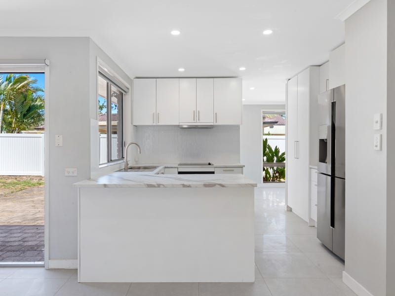 Houses for Rent in Mermaid Waters, QLD 4218 (+1 location) - realestate ...