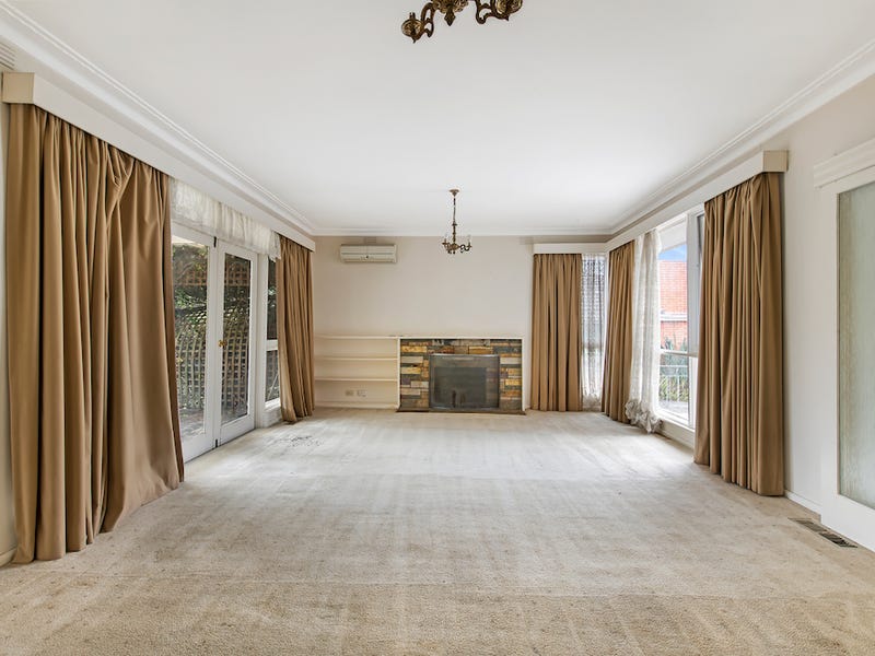 17 Delmore Cres, Glen Waverley, VIC 3150 - realestate.com.au