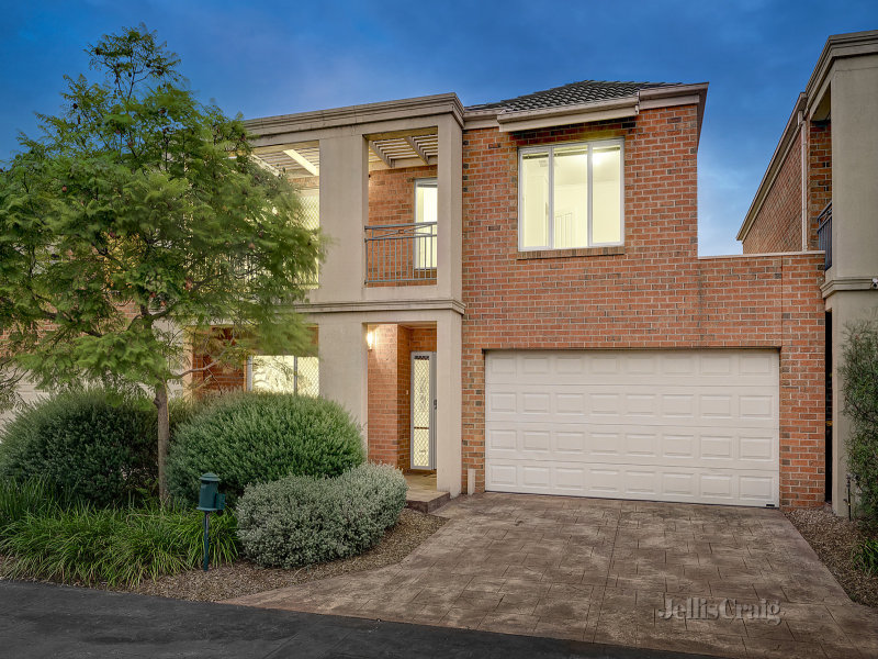 5 Autumn Grove, Mitcham, Vic 3132 - Property Details