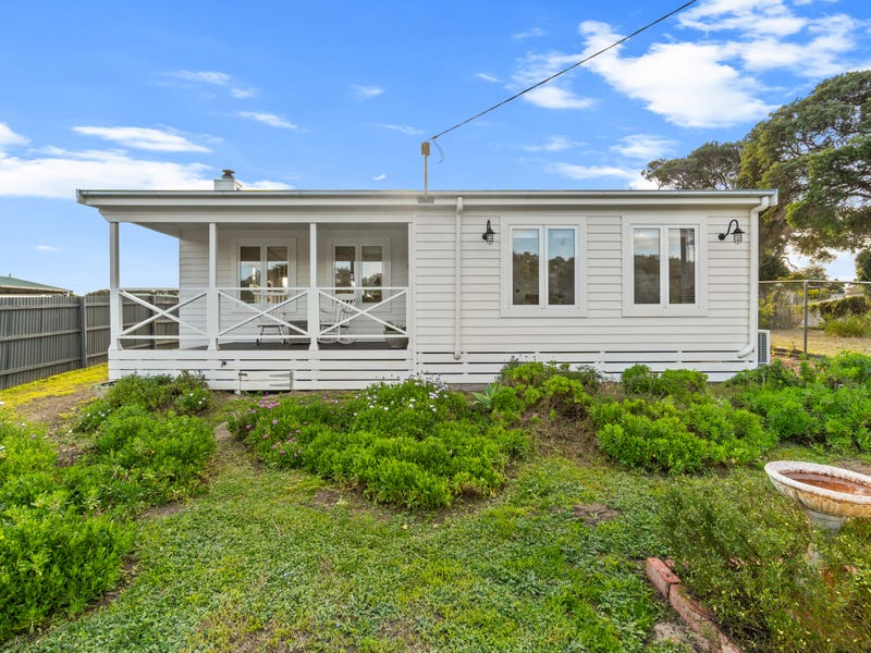 38 Shoreline Drive, Golden Beach, VIC 3851 - realestate.com.au