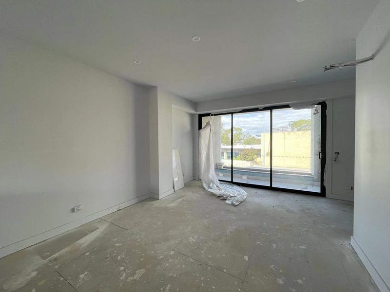 10/247 Ballarat Road, Footscray, Vic 3011 - Property Details