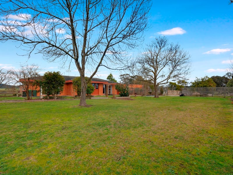2-4 William Cres, Yinnar, VIC 3869 - realestate.com.au
