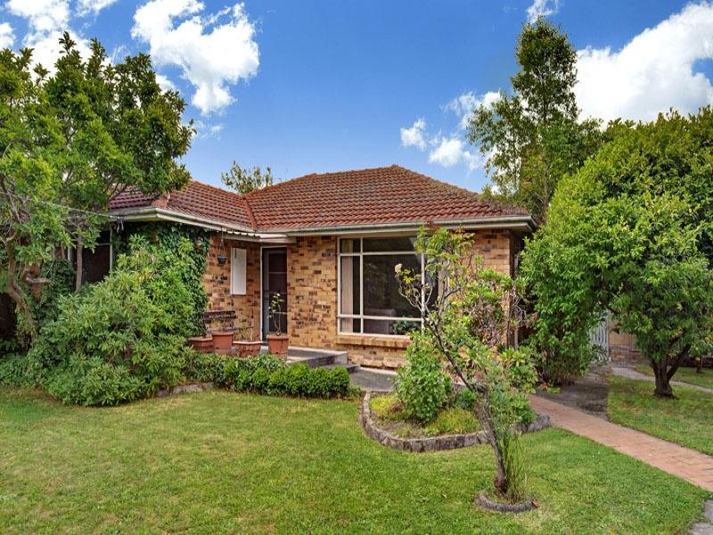 4 Carl Court, Ringwood, Vic 3134 - Property Details