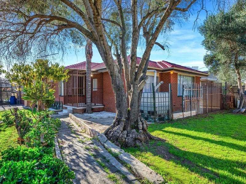 13 Angelique Grove, Albanvale, Vic 3021 - Property Details