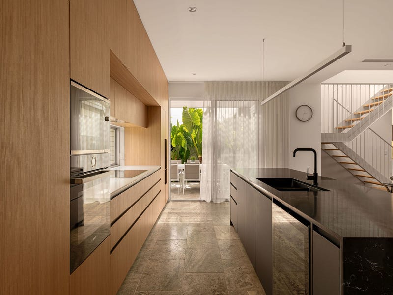 1 Golden Square, Hendra, Qld 4011 - Property Details