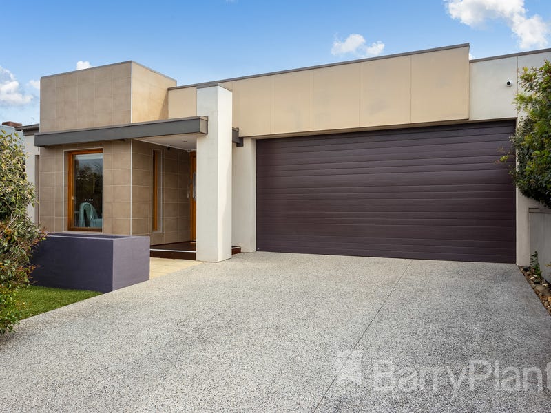 5 Hugo Drive, Point Cook, VIC 3030 - realestate.com.au
