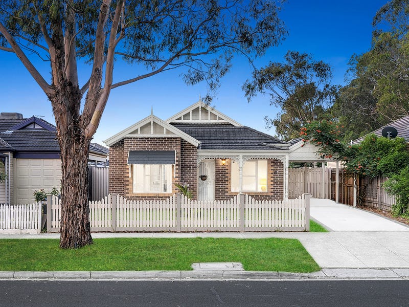 46 Henry Lawson Drive, Lynbrook, Vic 3975 - Property Details