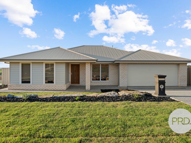1 Tooleybuc Street, Gobbagombalin, NSW 2650 - Property Details
