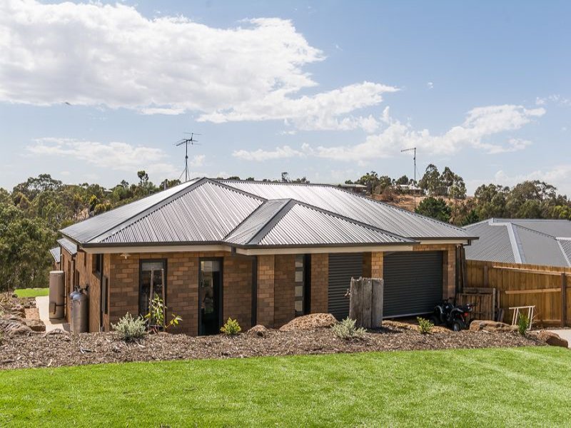 32 Willowbrae Way, Bannockburn, Vic 3331 - Property Details