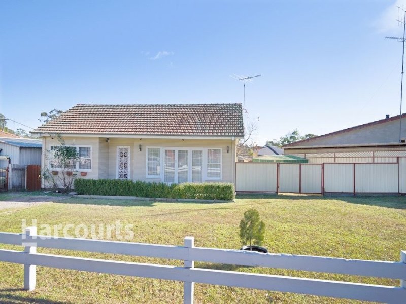 5 Lewis Street, Bradbury, NSW 2560 - Property Details