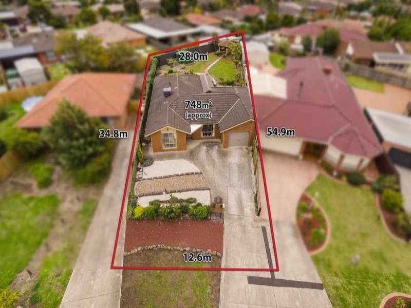 8 Benjamin Court, Sydenham, Vic 3037 - Property Details