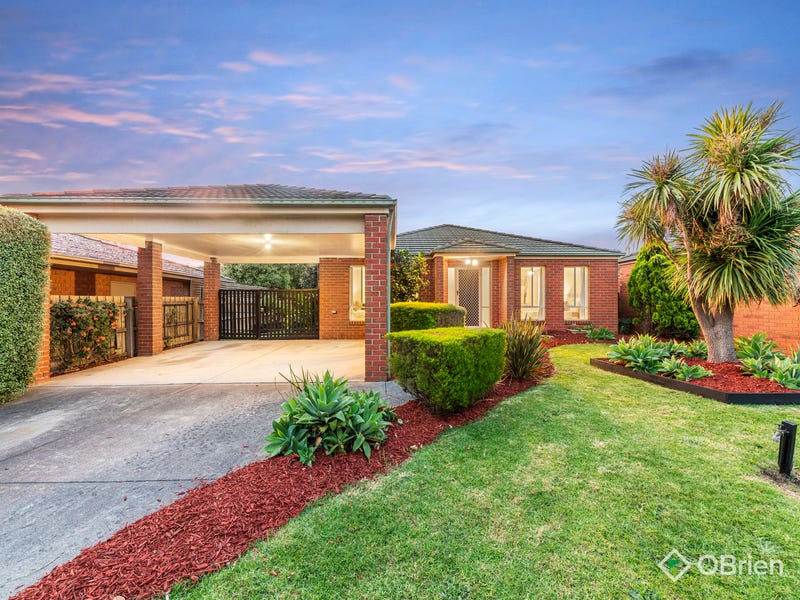 17 Glenn Erin Way, Berwick, Vic 3806 - Property Details