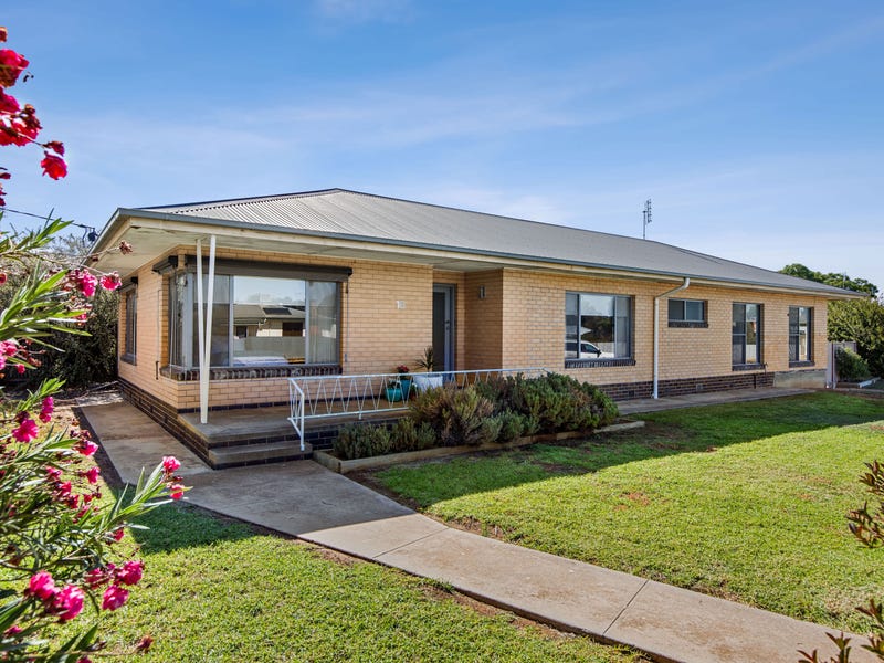 16 Holloway Street, Boort, Vic 3537 - Property Details