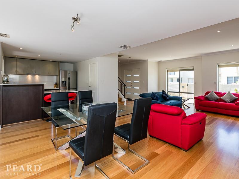 8 Fenian Pass, Hillarys, WA 6025 - realestate.com.au