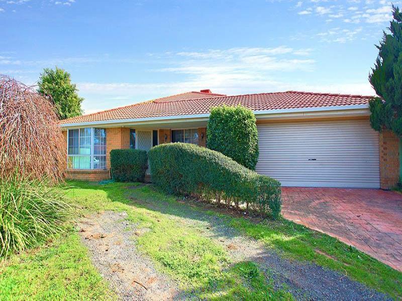 9 Themeda Court, Delahey, Vic 3037 - Property Details