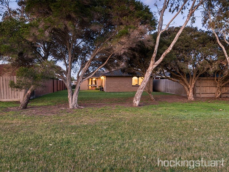 44 Tarongo Drive, Aspendale, Vic 3195 - Property Details
