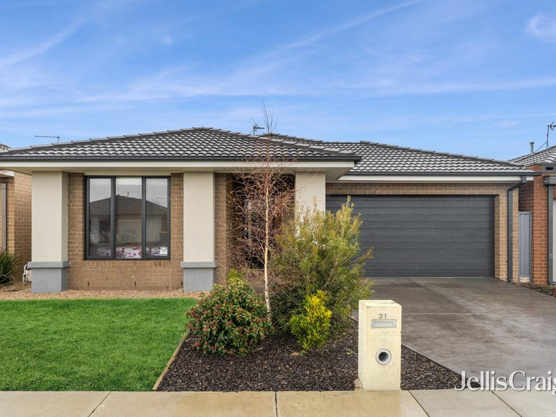 31 Walters Way, Alfredton, Vic 3350 - Property Details