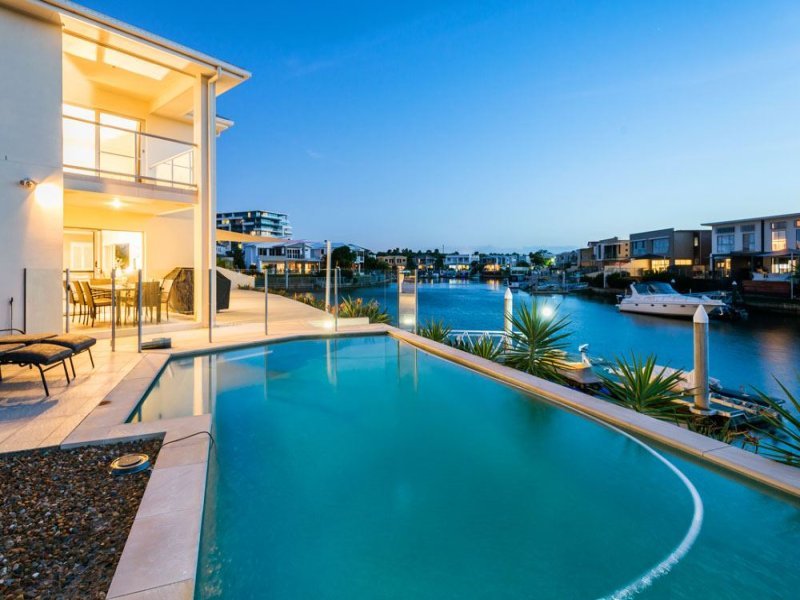 20 Middle Street, Labrador, QLD 4215 - realestate.com.au