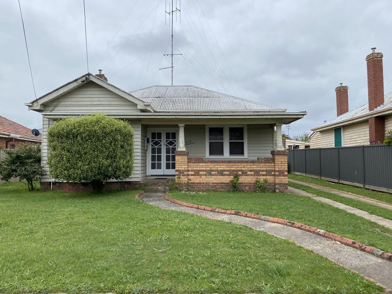 828 Howitt Street, Wendouree, VIC 3355 - realestate.com.au