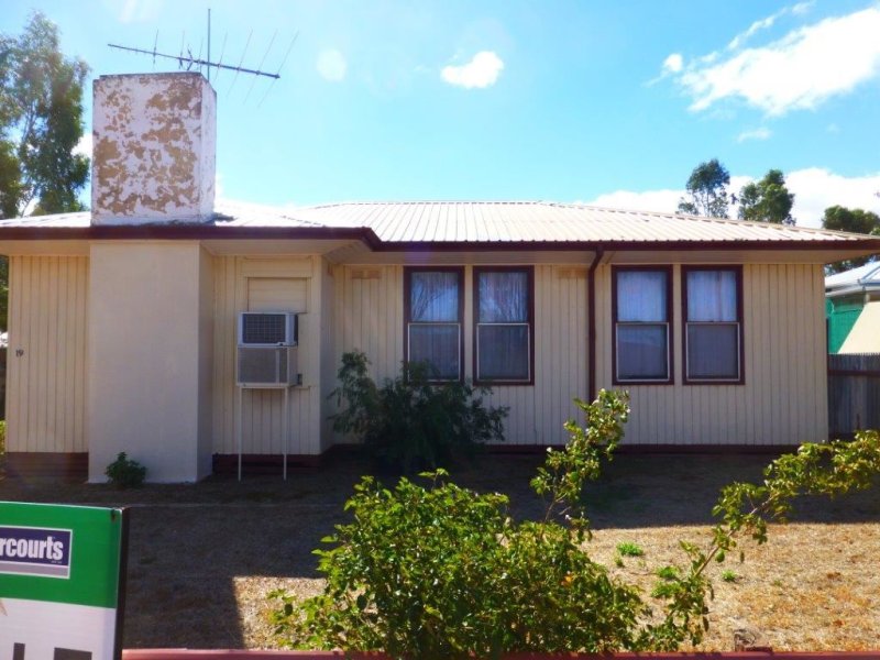 19 Threadgold Street, Peterborough, SA 5422 - Property Details