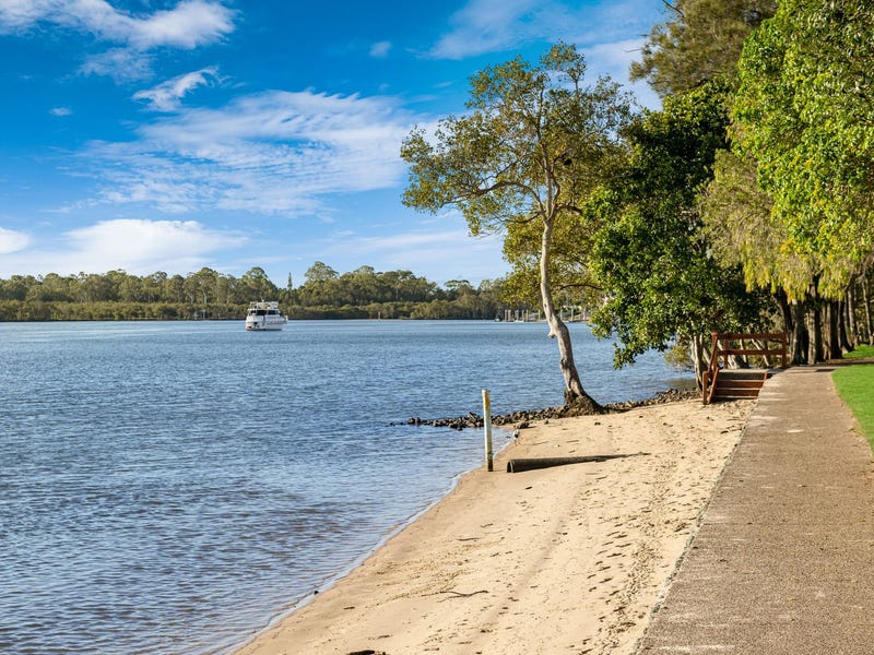 9 Buliti Street, Hope Island, QLD 4212 - realestate.com.au